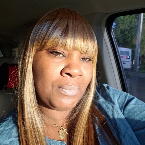 Tametria's Closet (@tametria35) | Poshmark